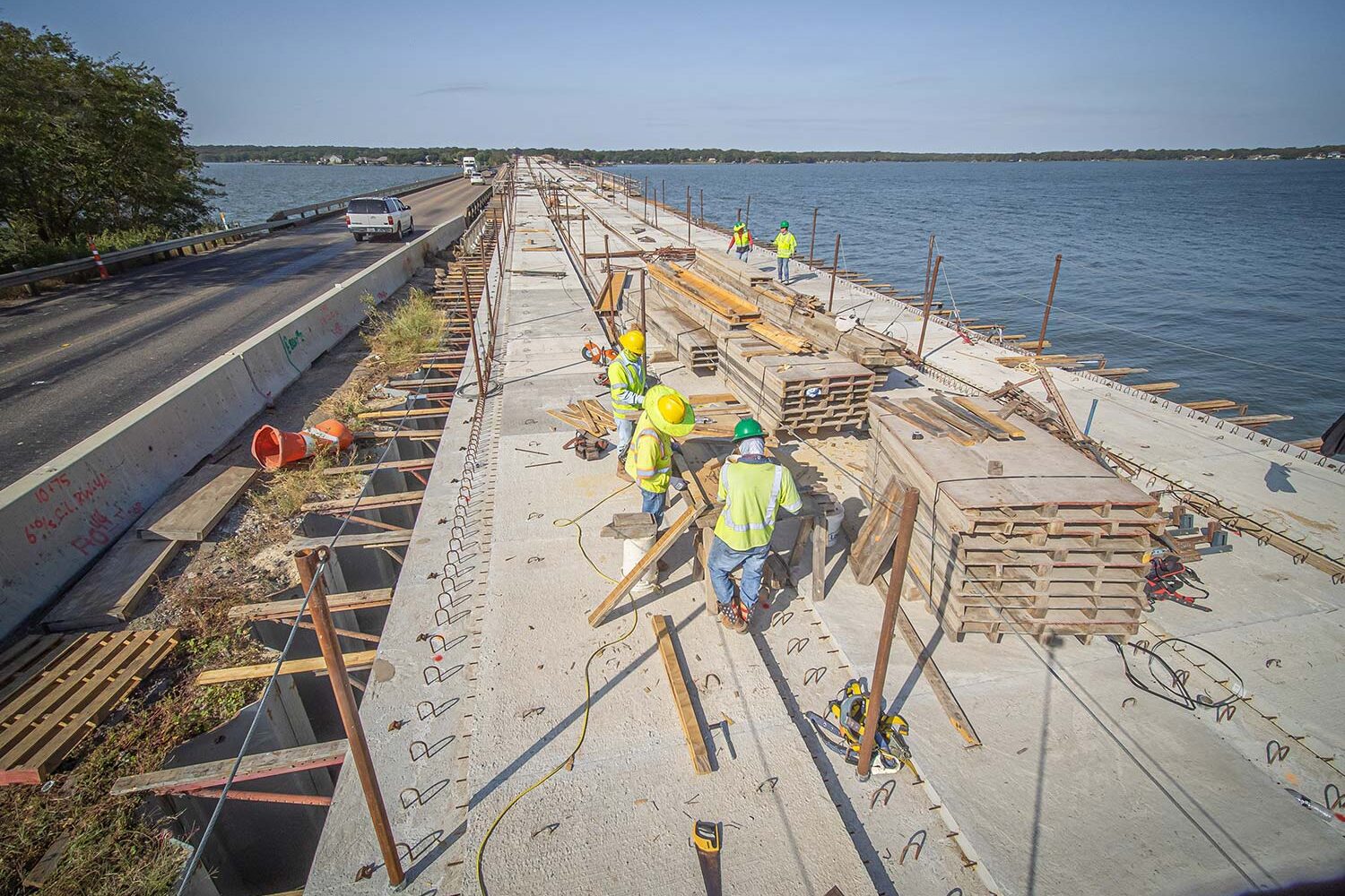 SH 334 Bridge and Roadway Construction - Halff