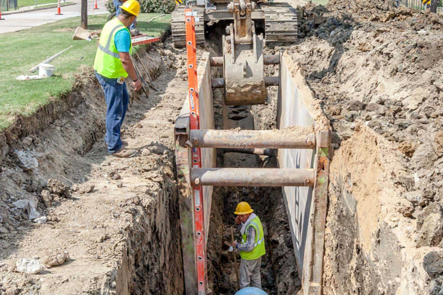 Rochelle Boulevard Water Master Plan Improvements - Halff